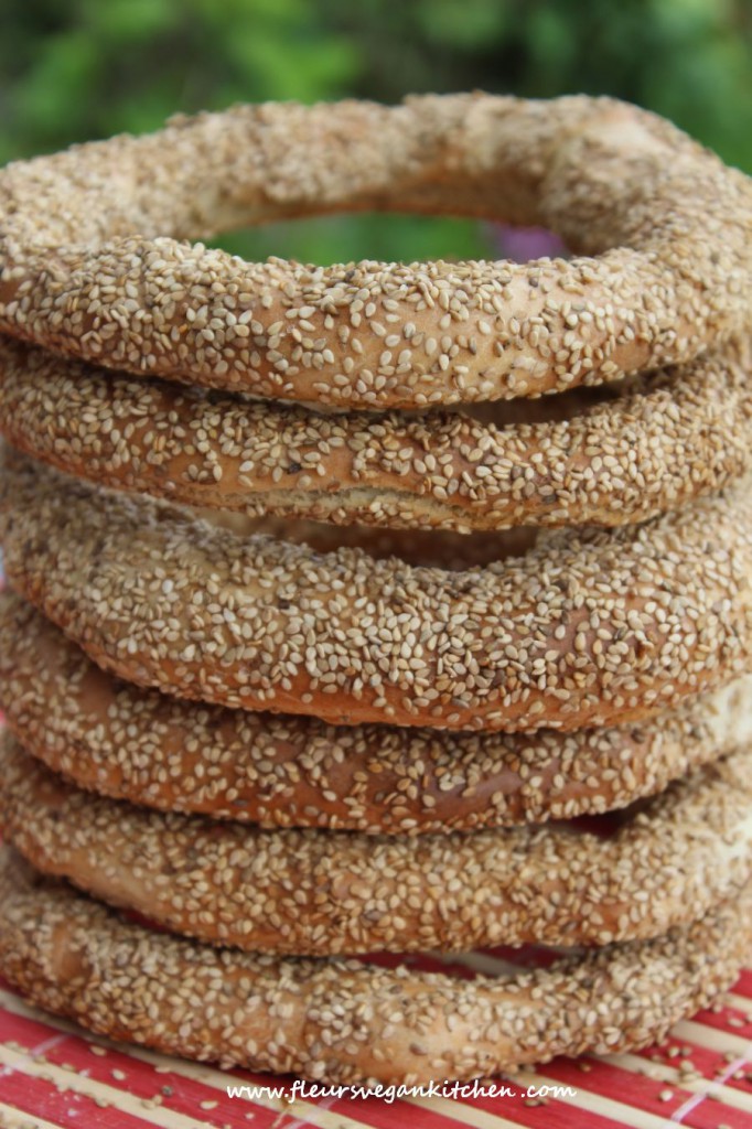 KoulouriaCovrigi grecesti cu susanKuluriaKoulouria – fleursvegankitchen